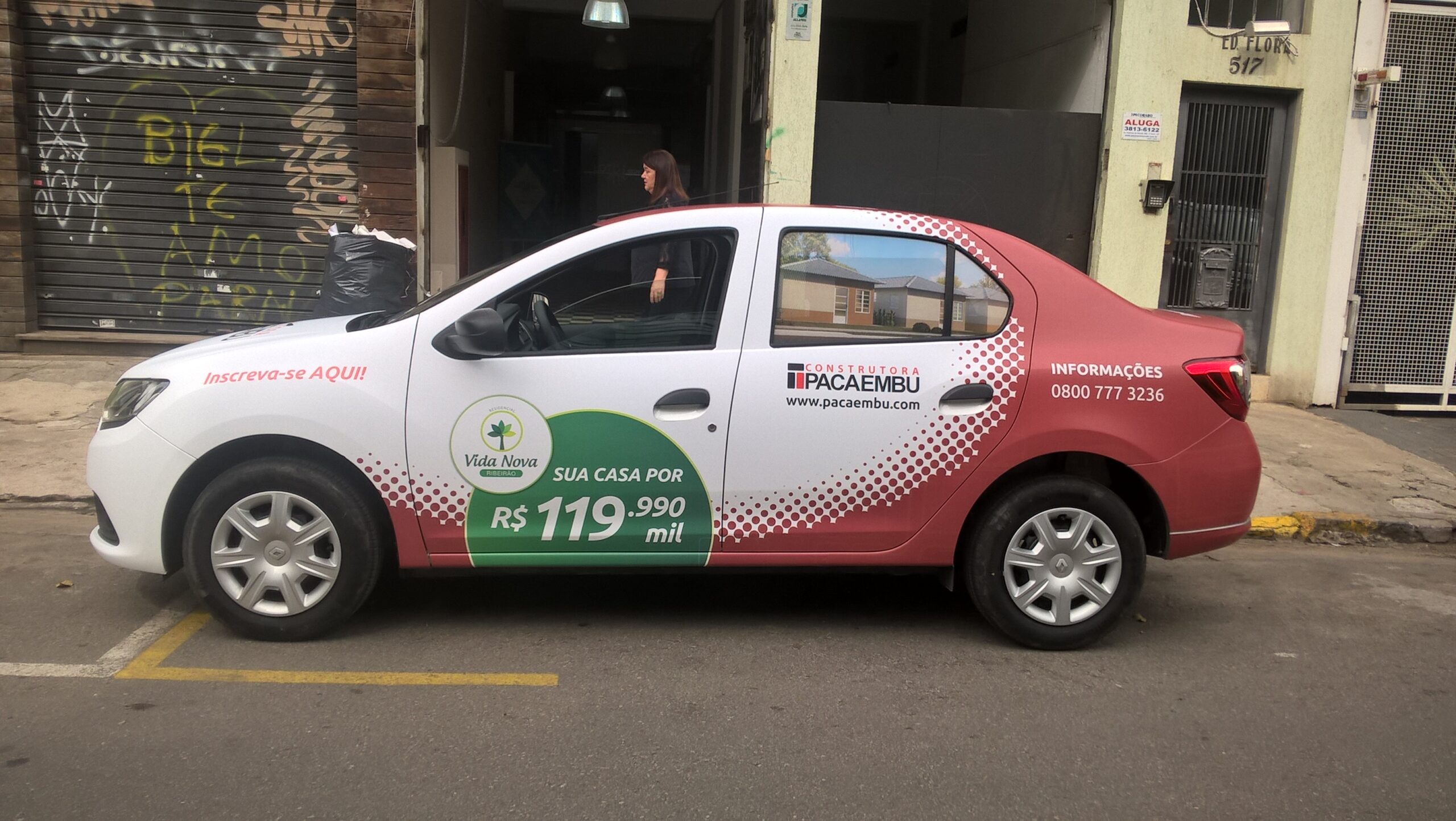 Envelopamento de Renault Logan