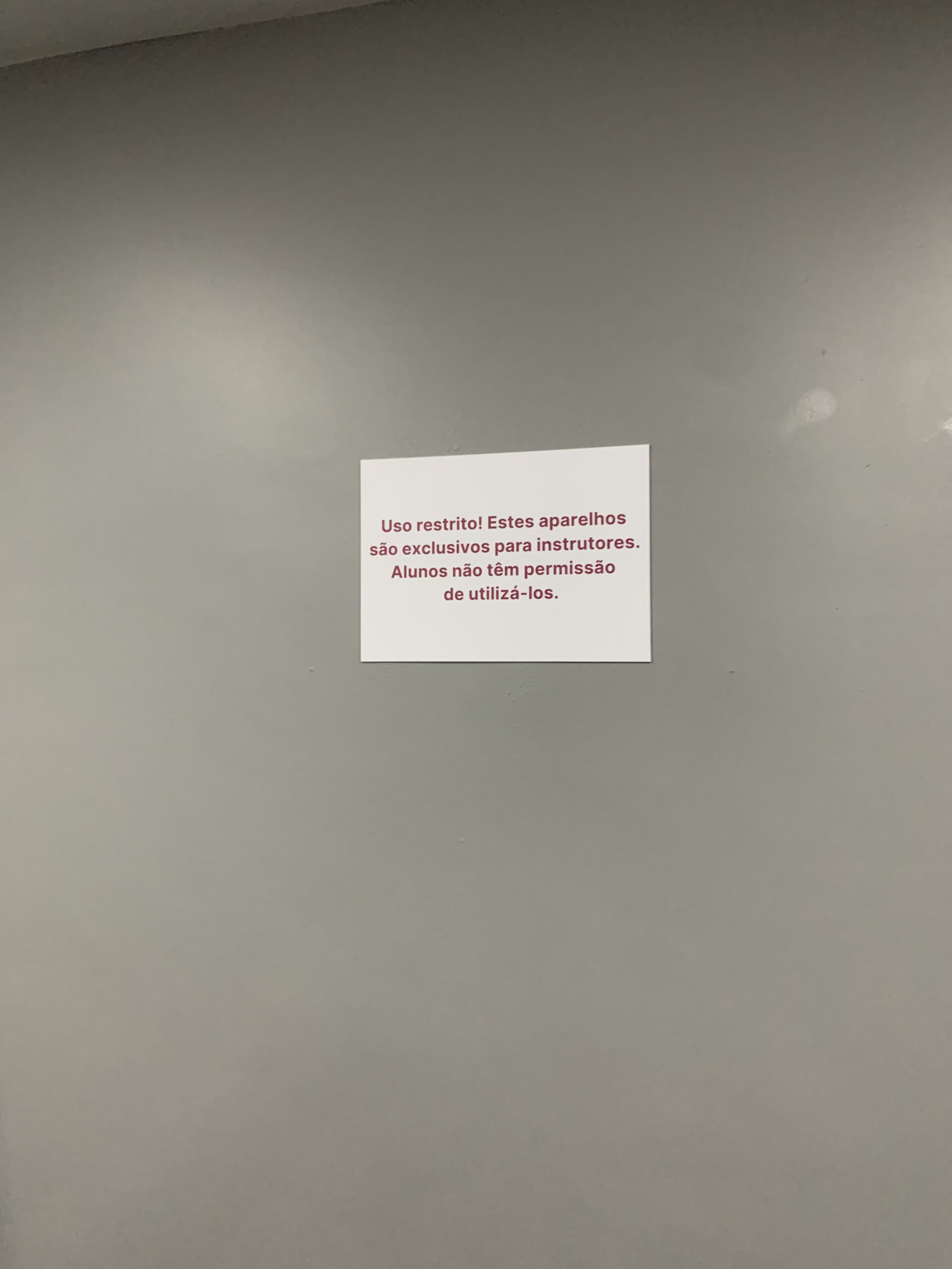 Placas de PS adesivado